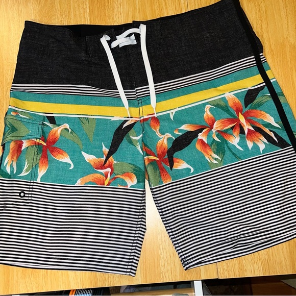 Mossimo Supply Co. | Swim | Mossimo Supply Company Board Shorts 38 Surf ...